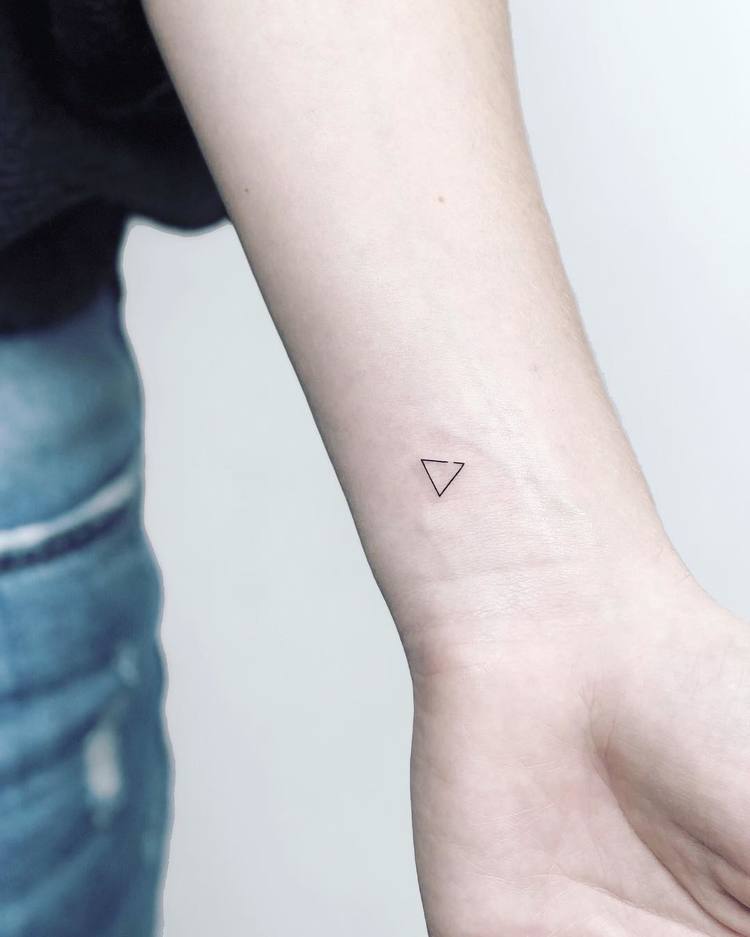 55 Cute & Creative Small Tattoo Designs and Ideas - Popular in all Time