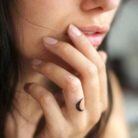 100 Best Inner & Side Finger Tattoos with Meaning [2024 Designs]