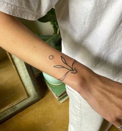 25+ Cool Stick and Poke Tattoo Ideas | Everything You Need to Know
