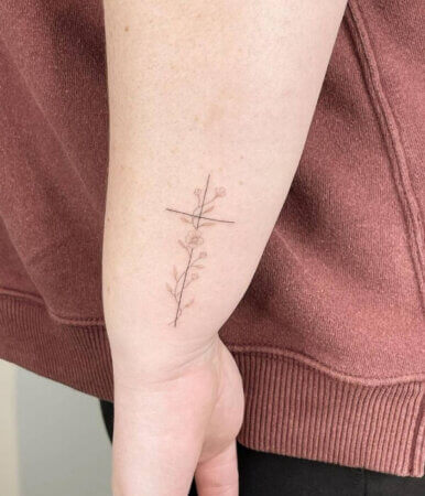 40+ Gorgeous Fine Line Tattoo Ideas & Designs 2024