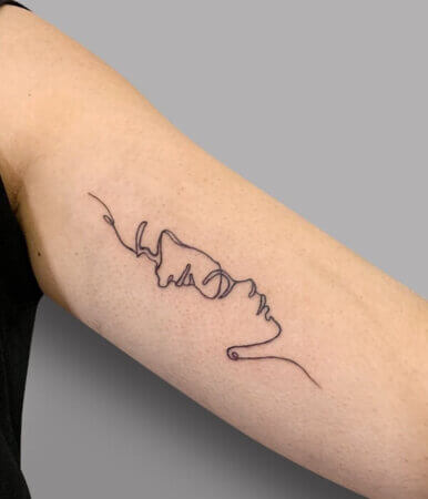 40+ Gorgeous Fine Line Tattoo Ideas & Designs 2024