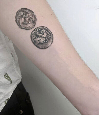 25+ Fantastic Queen Of Hearts Tattoos Ideas and Designs