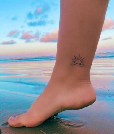 40+ Awesome Foot Tattoos Ideas and Designs for Women